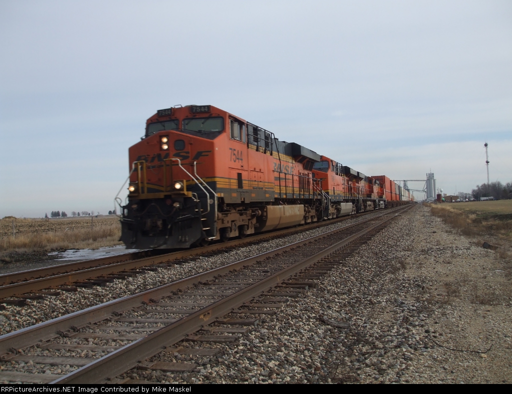 BNSF 7544